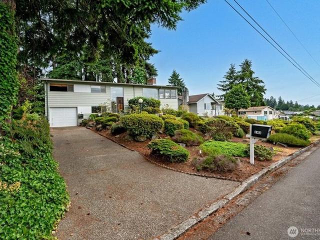 143 S 297th Pl, Federal Way, WA 98003
