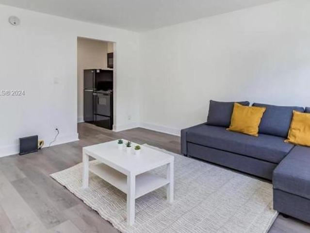 143 SW 9th St #105, Miami, FL 33130