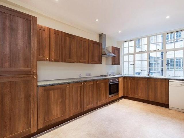 143 Park Road, London NW8 5 bed flat to rent £10,608 pcm £2,448 pw