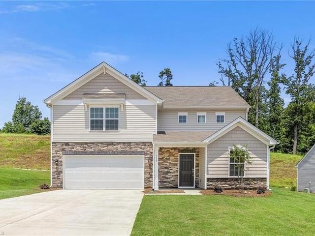 143 Primrose St, King, NC 27021