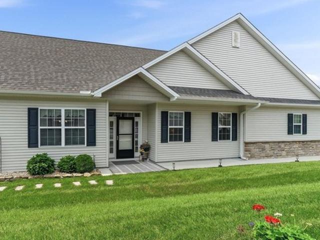 143 Rose View Dr, West Grove, PA 19390