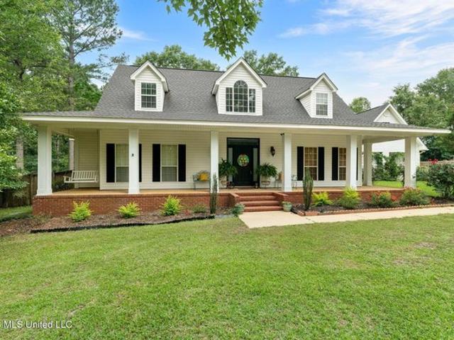 143 Red Roan Rd, Hattiesburg, MS 39402