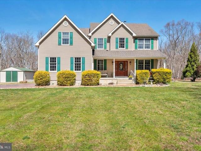 143 Russell Ave, Sicklerville, NJ 08081