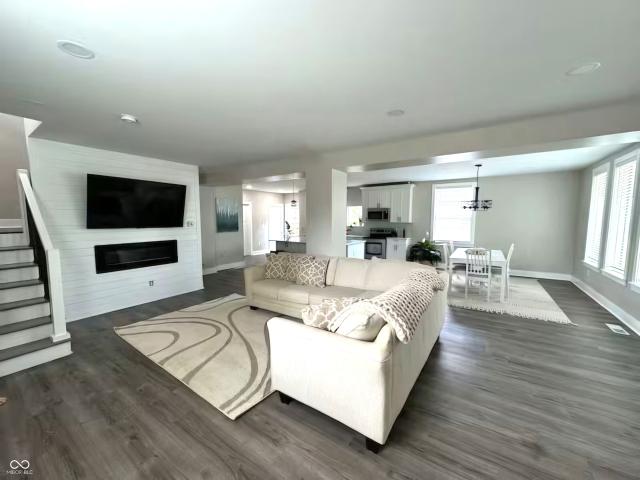 143 W 33rd Street