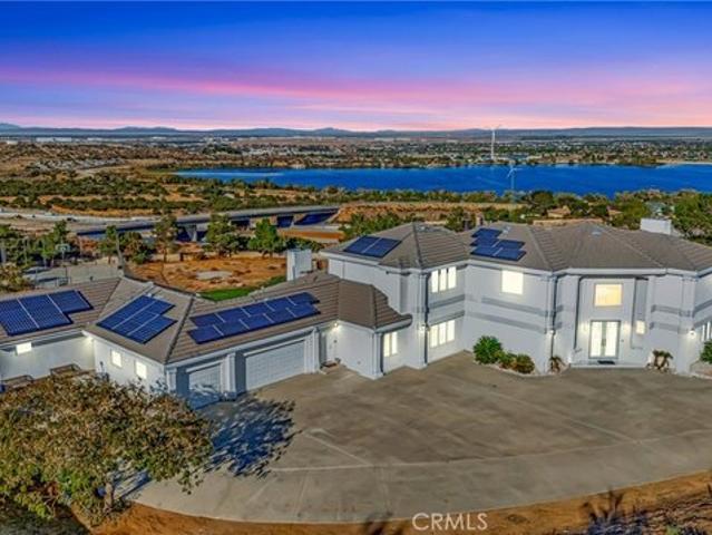 143 W Avenue S14, Palmdale, CA 93551