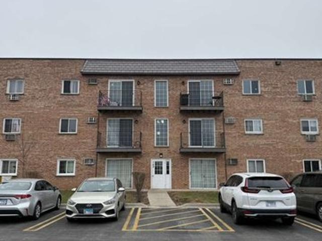 143 W Elk Trl Apt 340, Carol Stream, IL 60188
