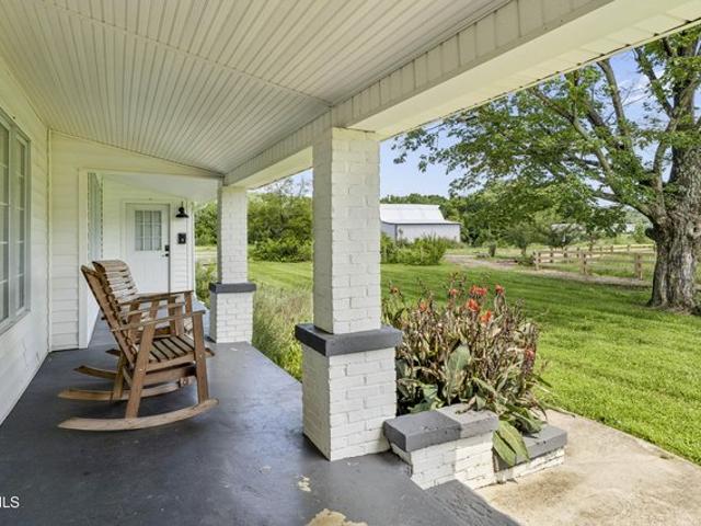 143 Watauga Flats Rd, Johnson City, TN 37601
