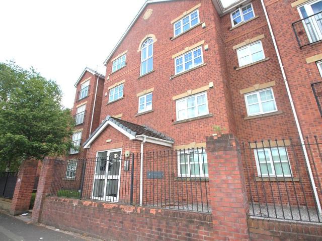143 Waterloo Road, Cheethamhill M8, 2 bed flat to rent, £1,200 pcm | PrimeLocation