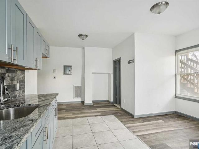 143 Valley Road # 1R
