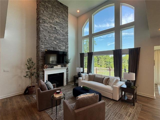 143 Victoria Dr