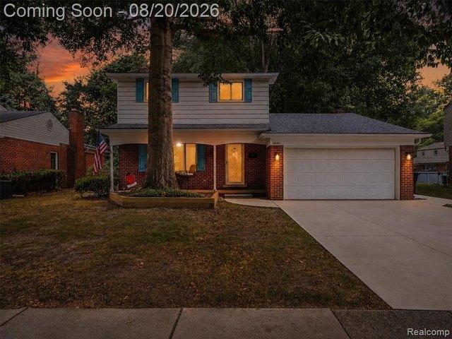 14440 Hubbard St, Livonia, MI 48154