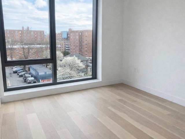 14449 Northern Boulevard, Unit 411 | Compass