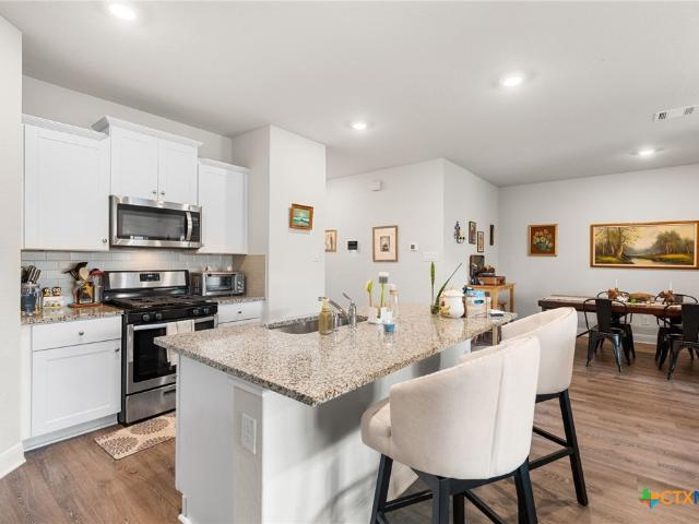 1444 Acorn Wood