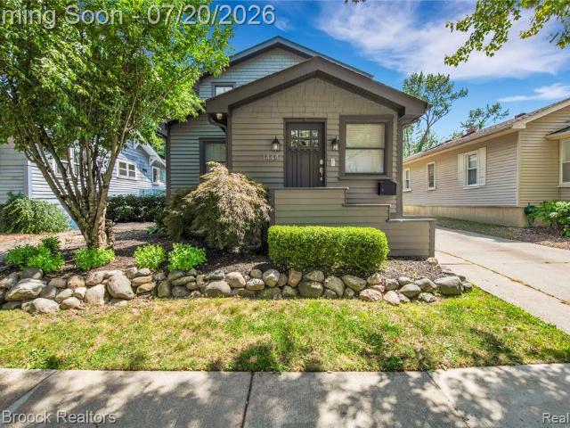 1444 Bennaville Avenue