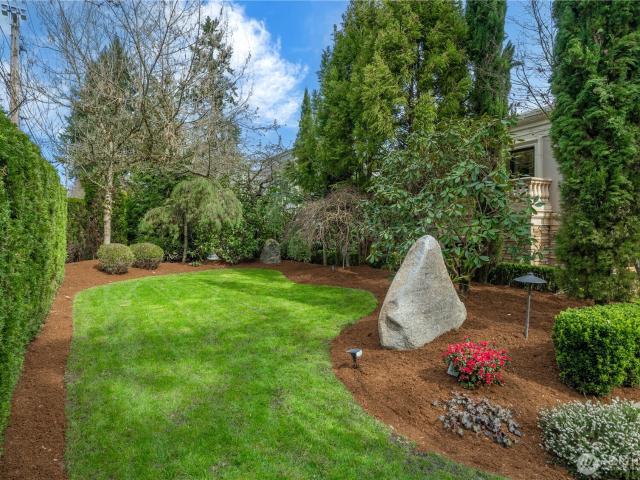 1444 Evergreen Point Rd