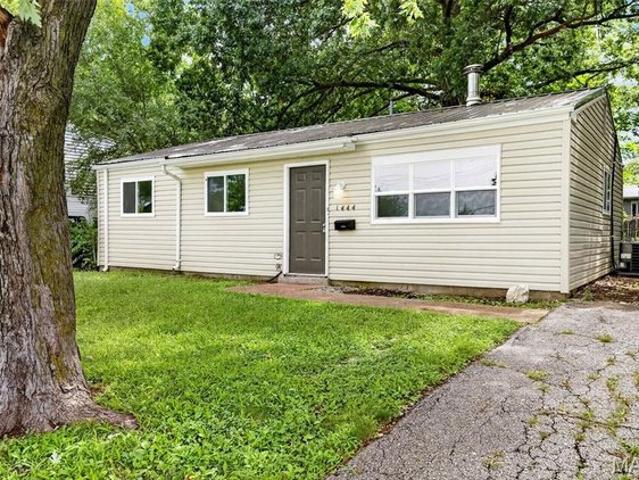 1444 E Pitman Ave, Wentzville, MO 63385