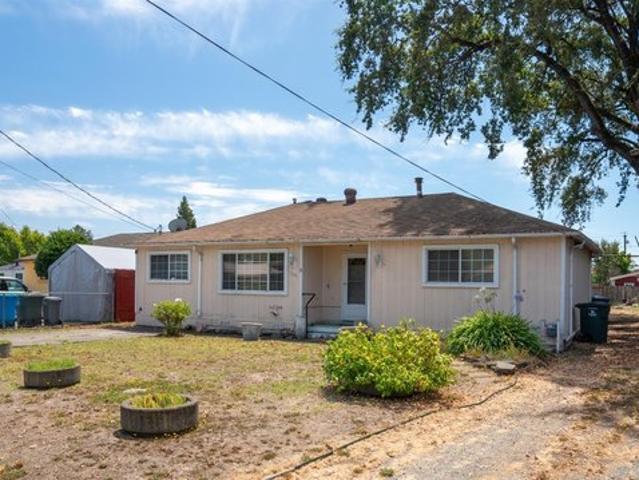 1444 Gloria Dr, Santa Rosa, CA 95407