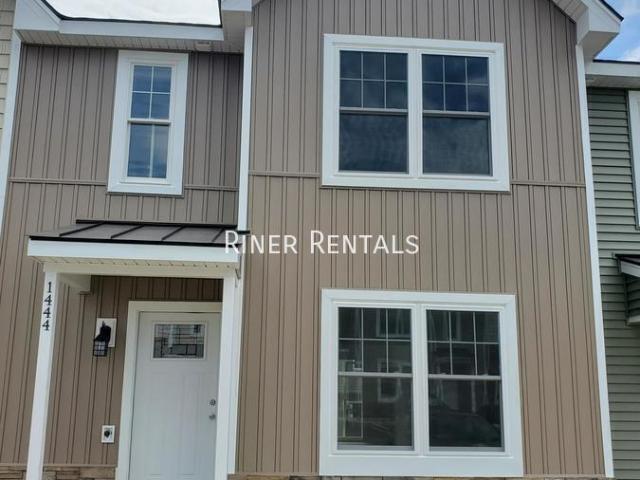 1444 Hornsby Avenue, 3 beds, 2 full and 1 half baths