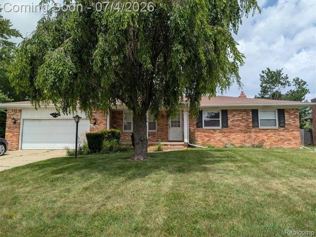 1444 Knollridge Ln, Flint, MI 48507