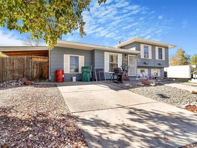 1444 S Helena Cir, Aurora, CO 80017