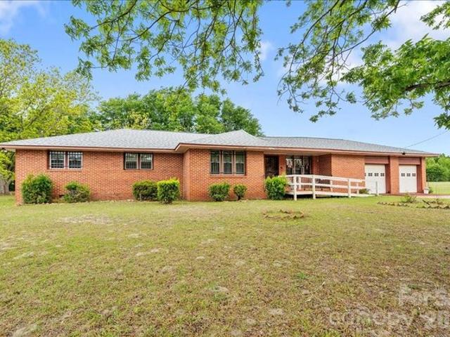 1444 Society Hill Rd, Darlington, SC 29540
