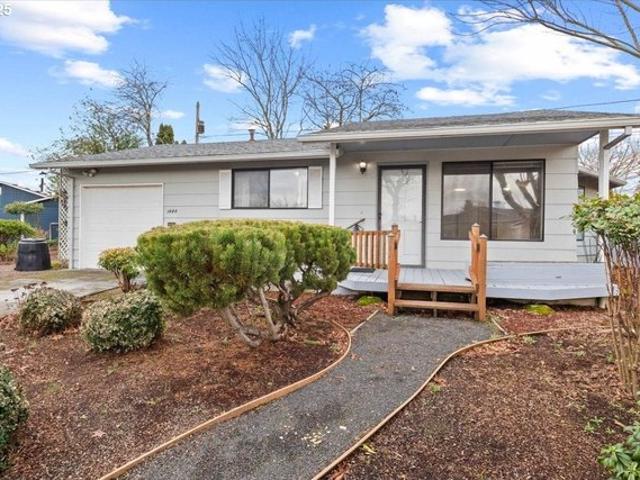 1444 Umpqua Ct, Woodburn, OR 97071