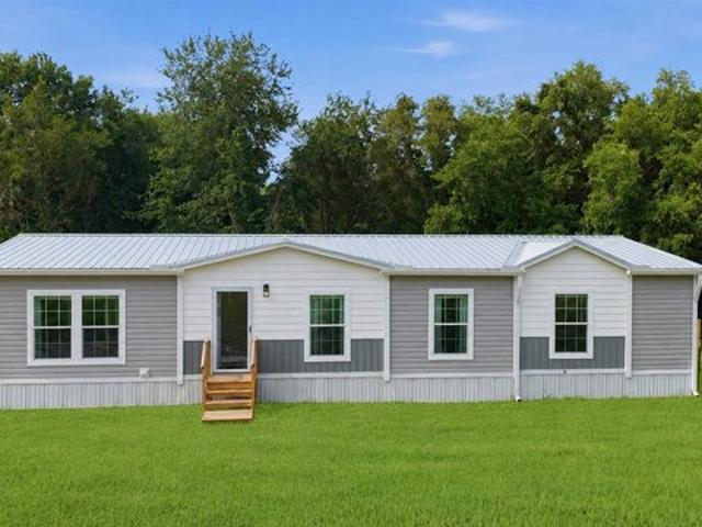 14450 SE Sunset Harbor Rd, Weirsdale, FL 32195