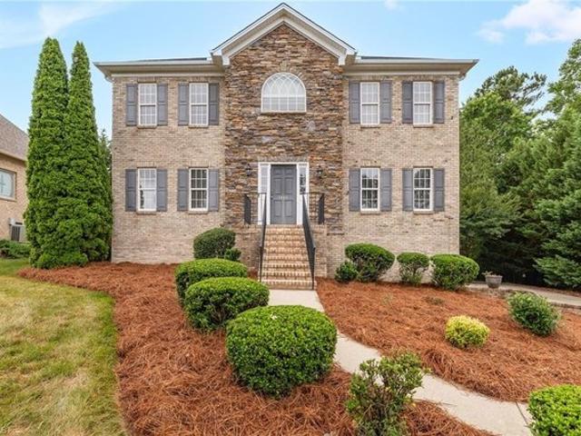 1445 Meadowlands Dr, Winston Salem, NC 27107
