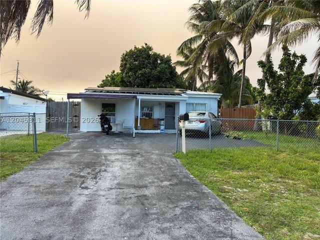 1445 NE 174th St, North Miami Beach, FL 33162