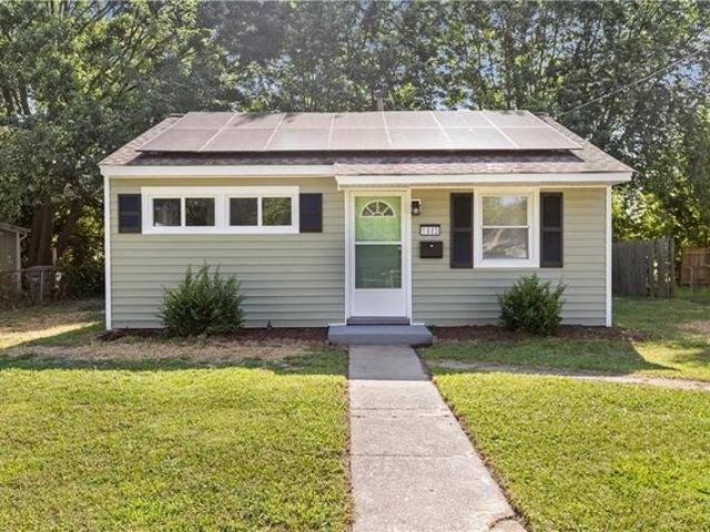 1445 Oakcrest Dr, Hampton, VA 23663