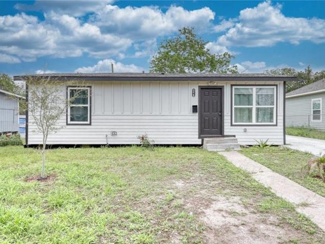 1445 Buenos Aires St, Corpus Christi, TX 78417