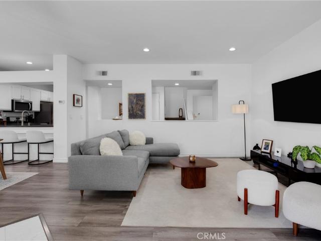 1445 Brett Place 114