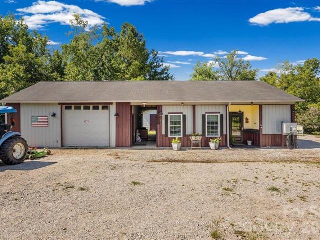 1445 Camp Dr, Lancaster, SC 29720