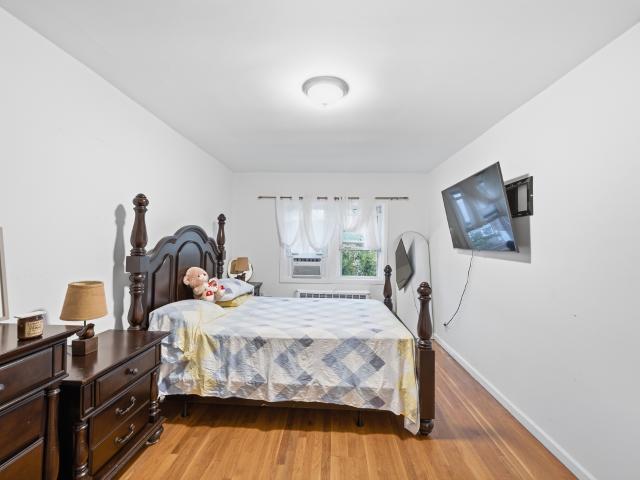 1445 E 100TH Street