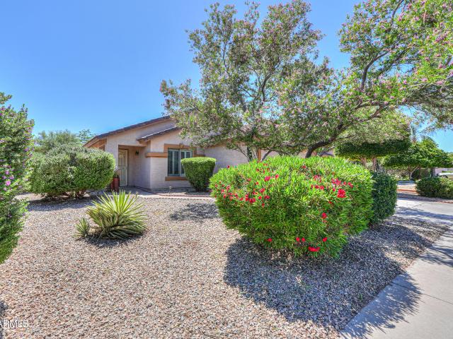 1445 E 10TH Place