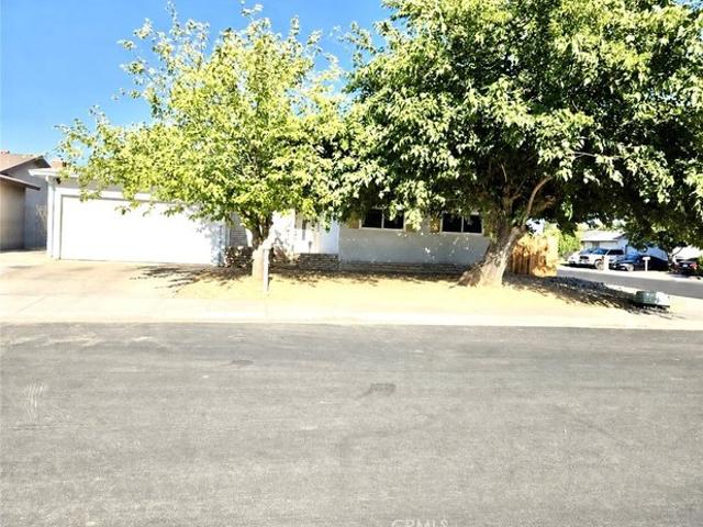 1445 Fordham Ave, Clovis, CA 93611