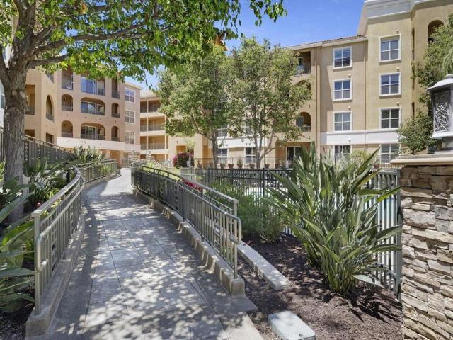 1445 Fruitdale Avenue 321