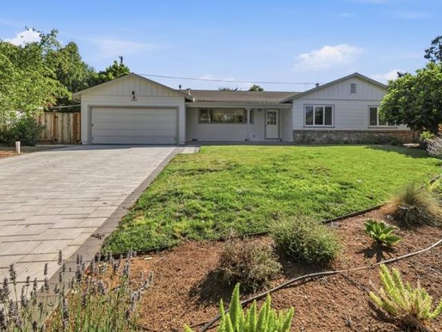 1445 Highland View Ct, Los Altos, CA 94024