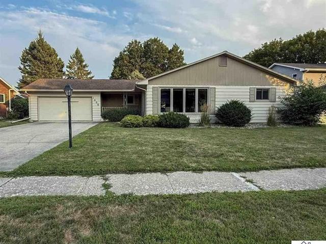1445 Hilltop St, New Ulm, MN 56073