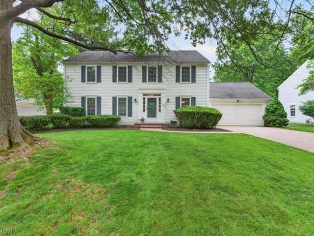 1445 Kingsway Dr, Westlake, OH 44145