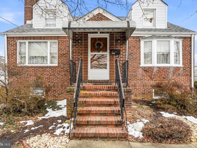 1445 Rhawn Street