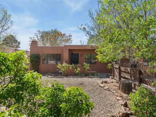 1445 Santa Cruz Dr, Santa Fe, NM 87505