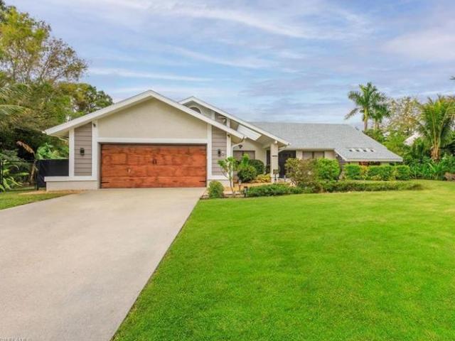 1445 Scenic St, Lehigh Acres, FL 33936