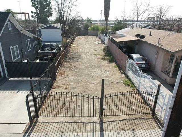 1445 W 5th St, San Bernardino, CA 92411