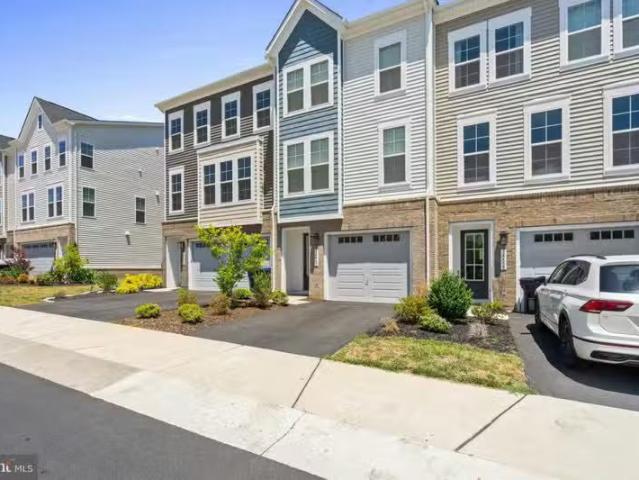 14460 NEBBIOLO DR, GAINESVILLE, VA 20155 Condo/Townhome For Sa.
