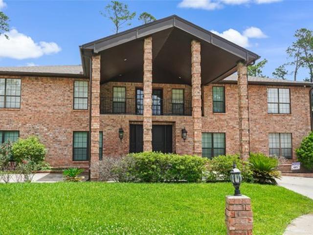 14464 Charred Oaks Dr, Willis, TX 77318