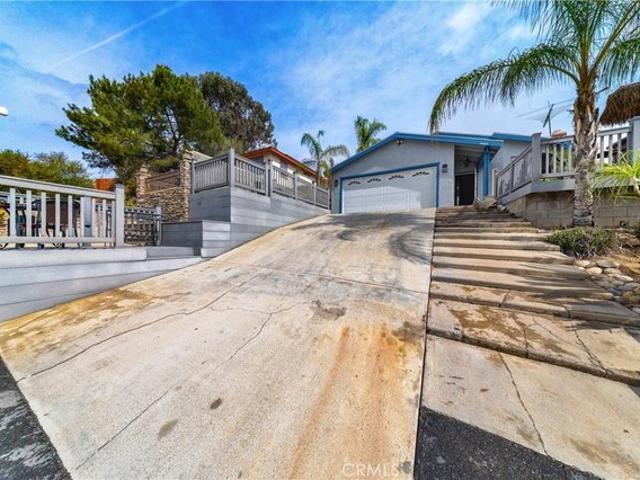 14464 Harvey Ln, Riverside, CA 92503