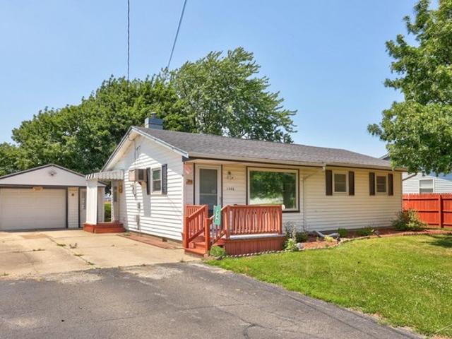1446 S Airport Rd, Saginaw, MI 48601