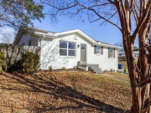 1447 McCan Dr