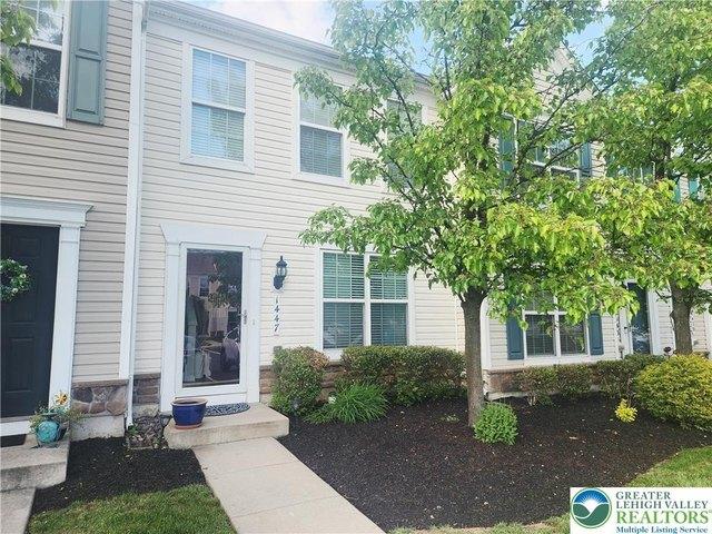 1447 Artisan Ct, Upper Macungie Township, PA 18031